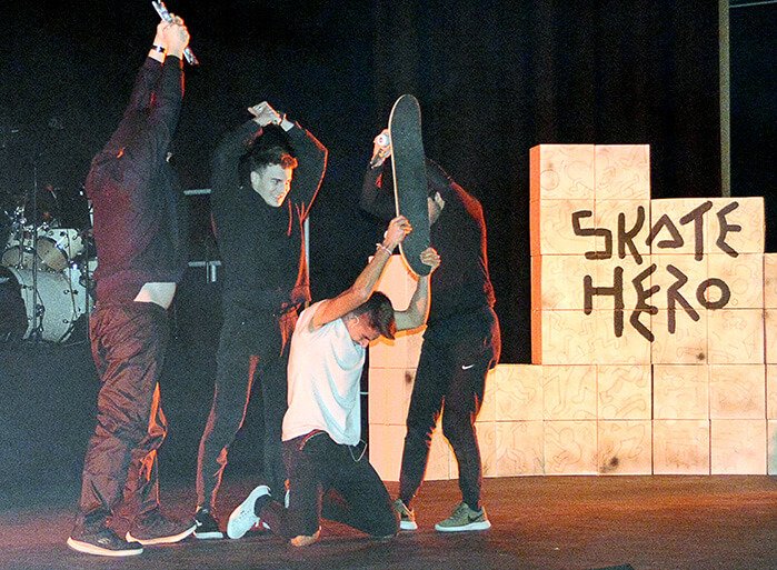 Skate Hero rinde homenaje a las víctimas del terrorismo - Ven y Verás ...